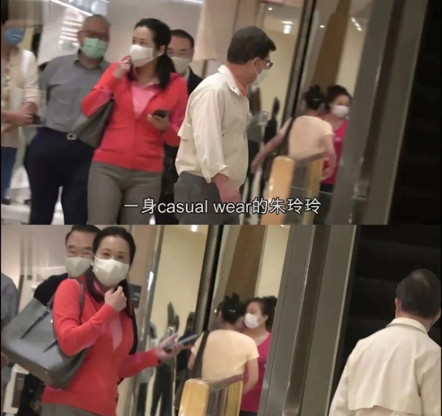 Guo Jingjing's mother-in-law wore pink tights to go shopping, 62-year ...