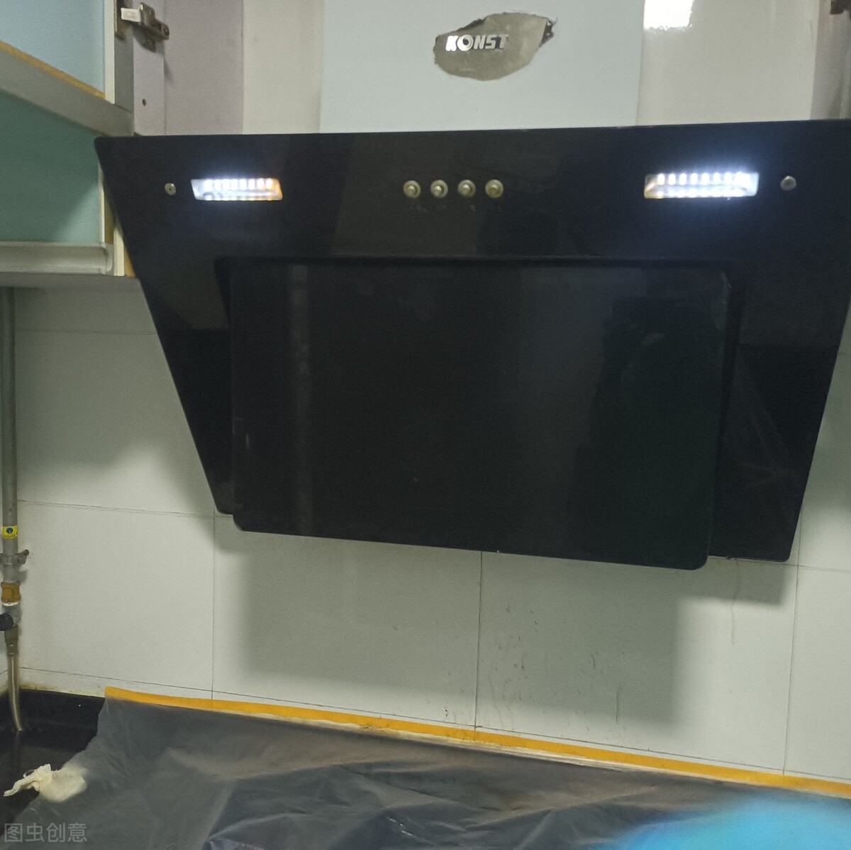No matter how dirty the range hood at home is, with a mask, it can be ...