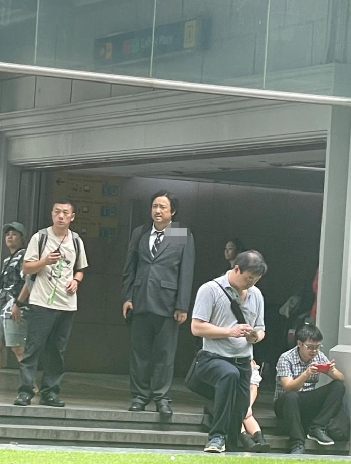 Unaffected by the report, Xu Zheng appeared in Singapore, with a fat ...