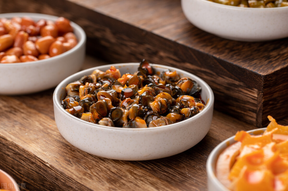 Qingming snail fat like goose - iNEWS