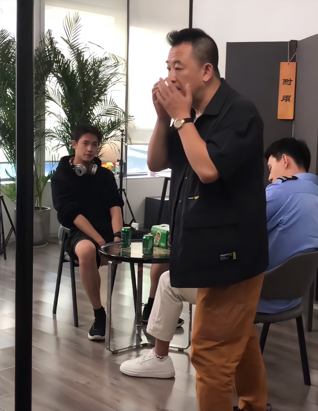 He made the same mistake as Li Yifeng. Huang Haibo was banned for 8 ...