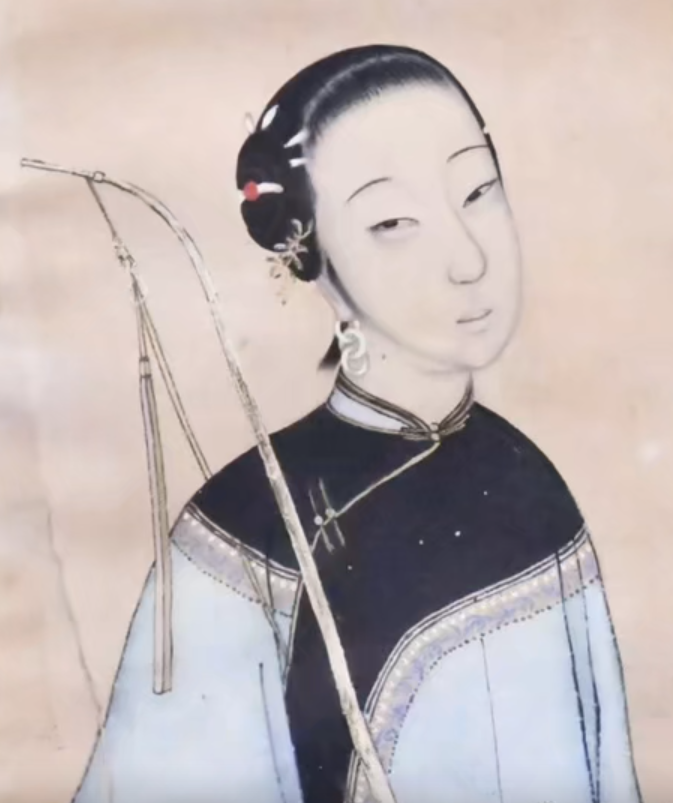 Bald, big bright, catfish bangs, hairstyle into a star "in the mirror ...