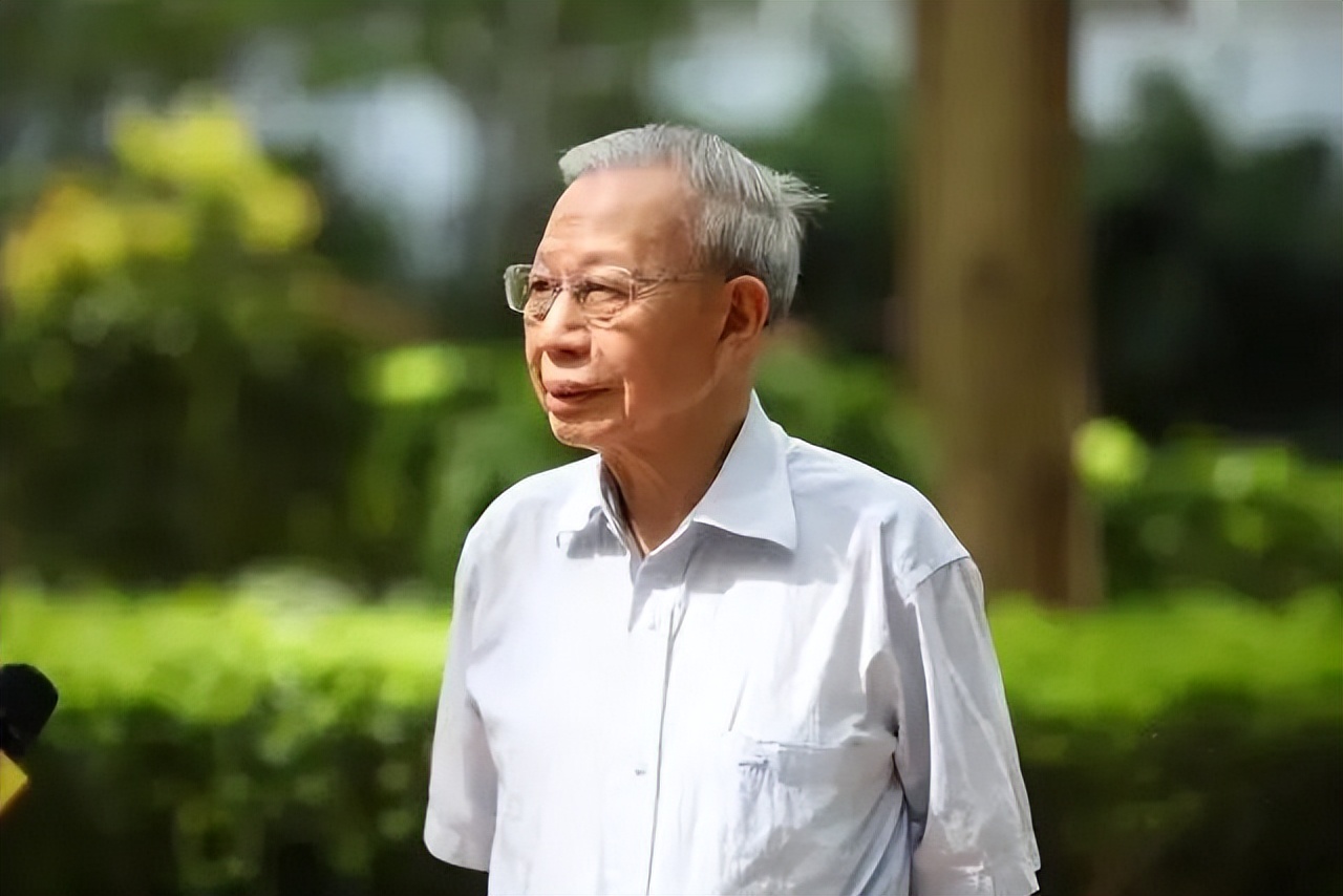 Xuan Guowei: Treating Chronic Urticaria with Skin Jiedu Decoction - iMedia