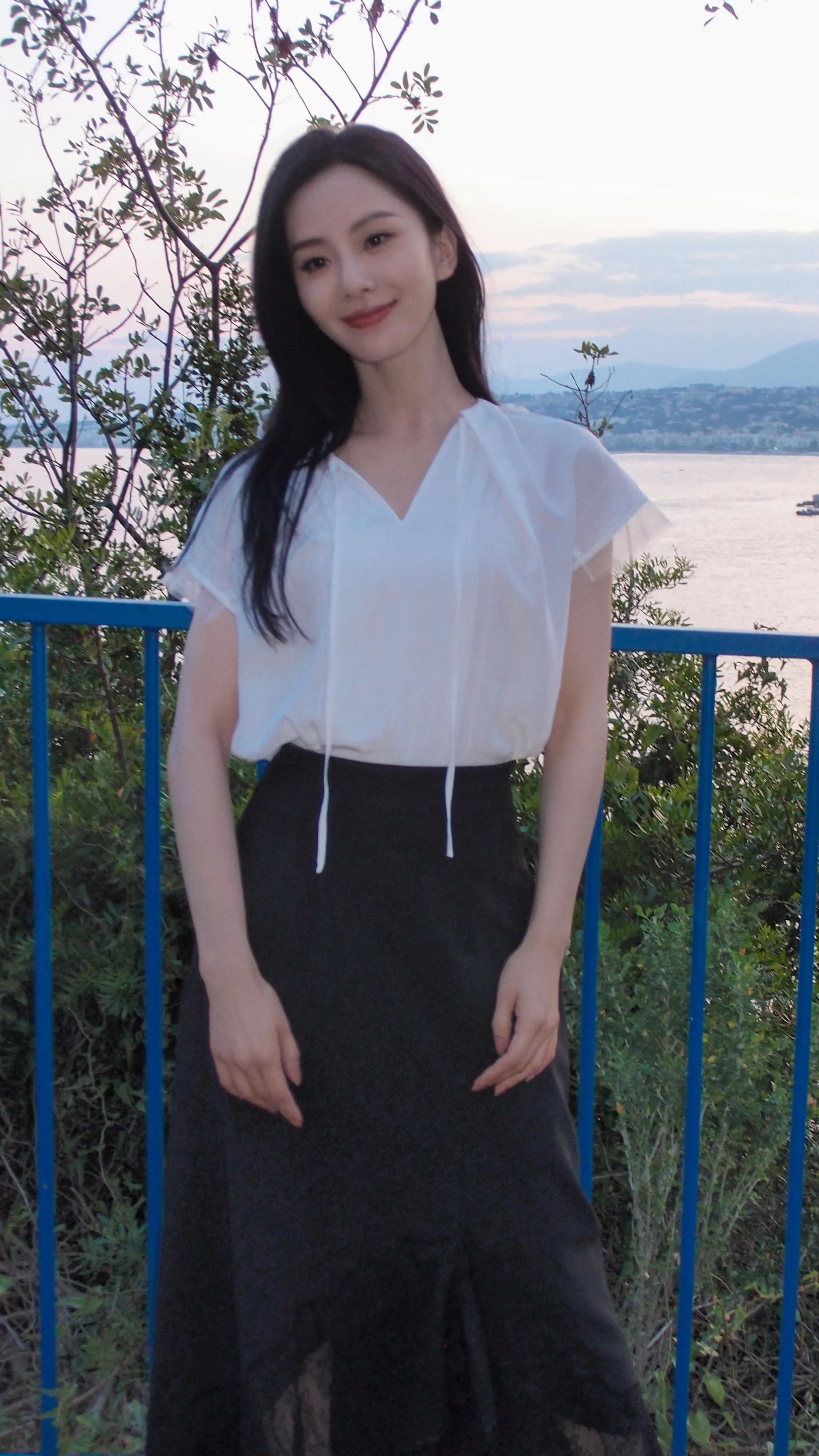 Liu Shishi Lin Xinru 230602 Exquisite Atlas Like Flowers Like Jade - iMedia