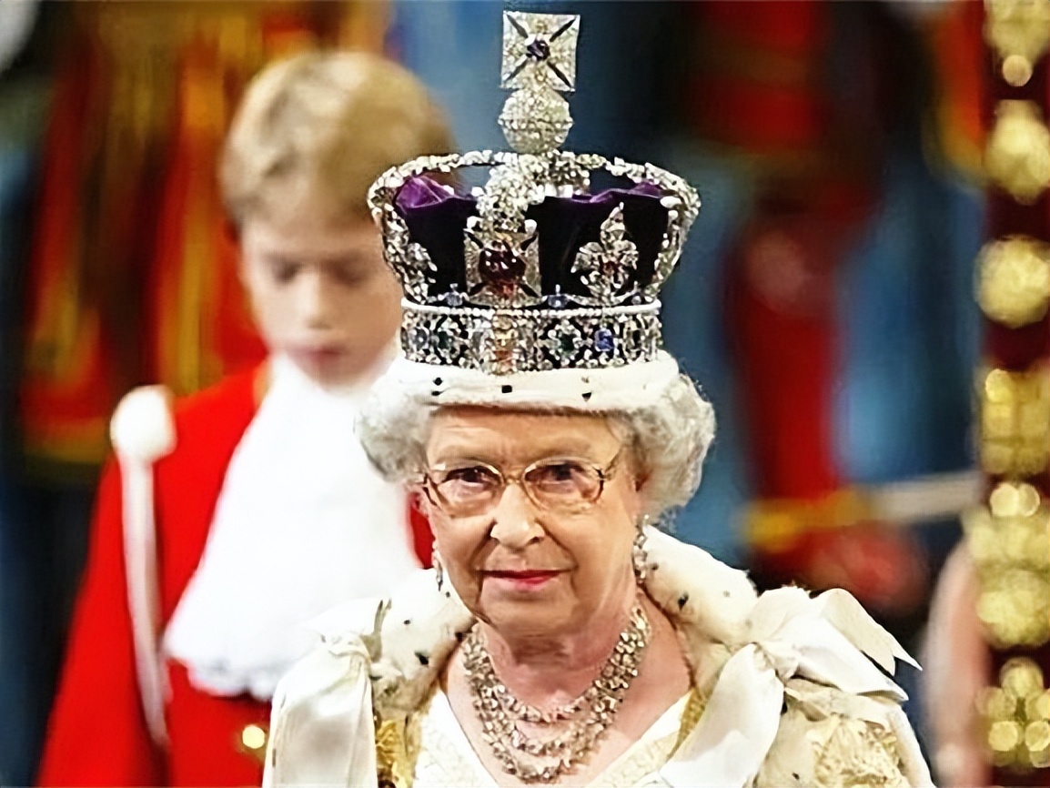 Indians demand the return of the big diamond in the crown from Britain ...