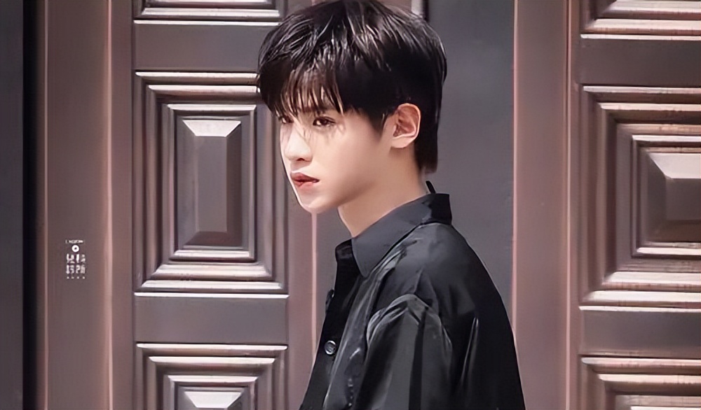 Little Gossip, Huang Minghao, Wang Anyu, Liu Haoran, Zhang Linghe - iMedia