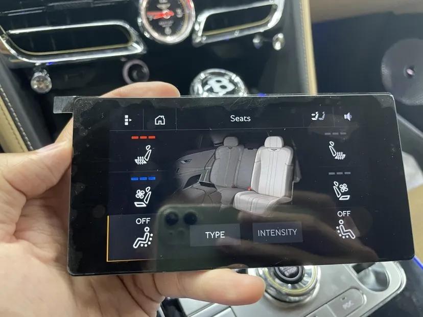 Feichi 21 4.0T five seats - iNEWS