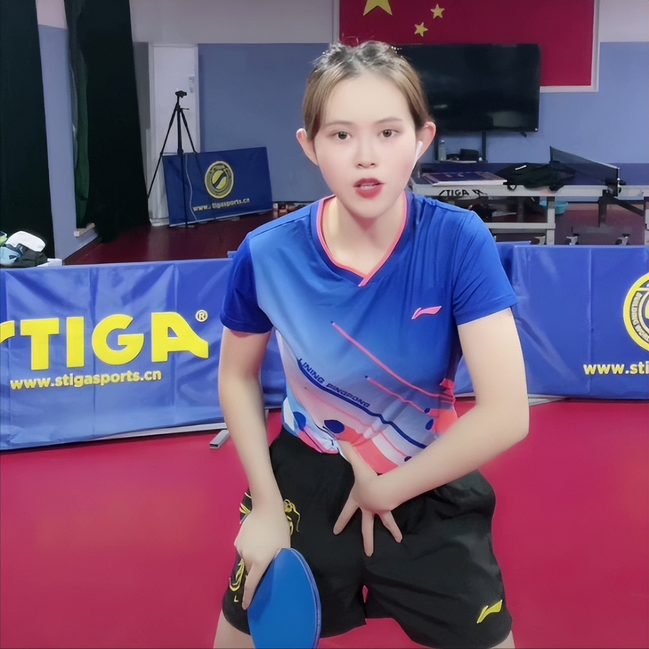 The beauty explained the basic core position of table tennis backhand ...