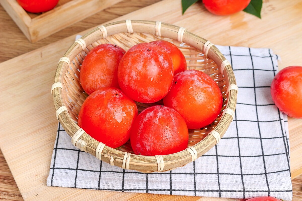 Don't only pick soft persimmons, the old fruit farmer will teach you 5 ...