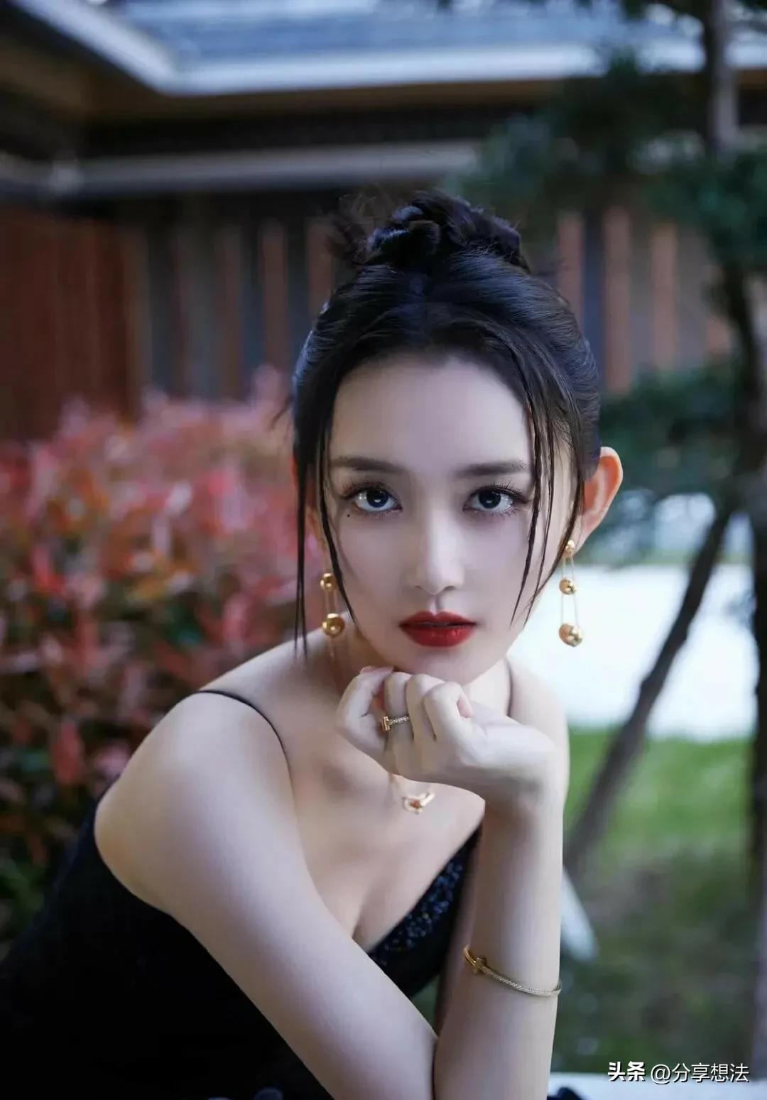 Jiang Yiyi star wallpaper (9) - iNEWS