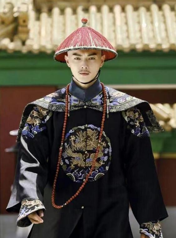 In "Story of Yanxi Palace", Fucha Fu Heng is 28 years old and famous ...