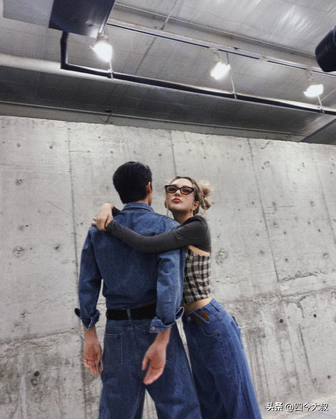 Shocking century compound Luo Zhixiang?Zhou Yangqing "cuddles and hugs the man", intimate photos ...