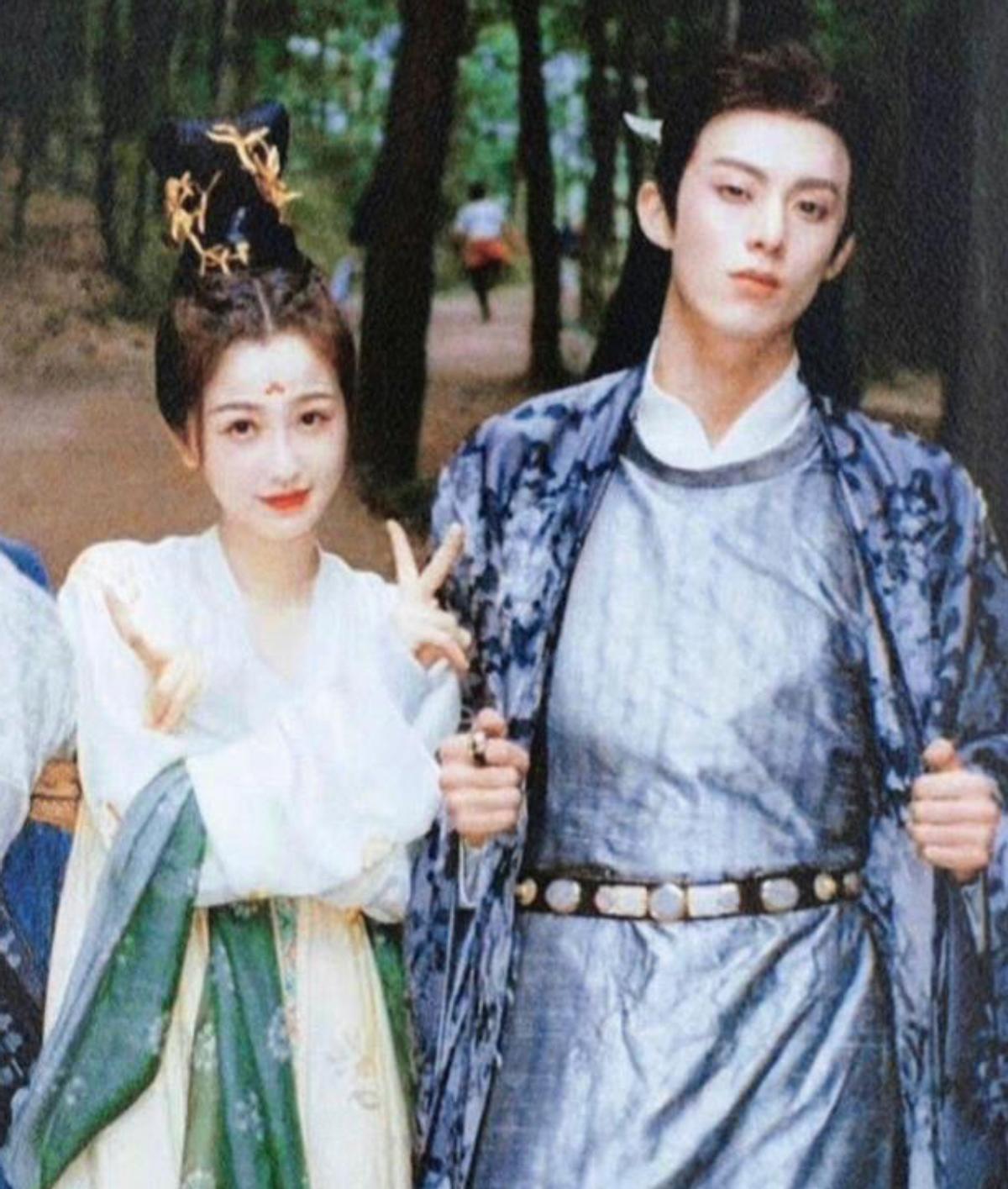 Yu Shuxin and Wang Hedi reunite: the former keeps hugging the latter ...