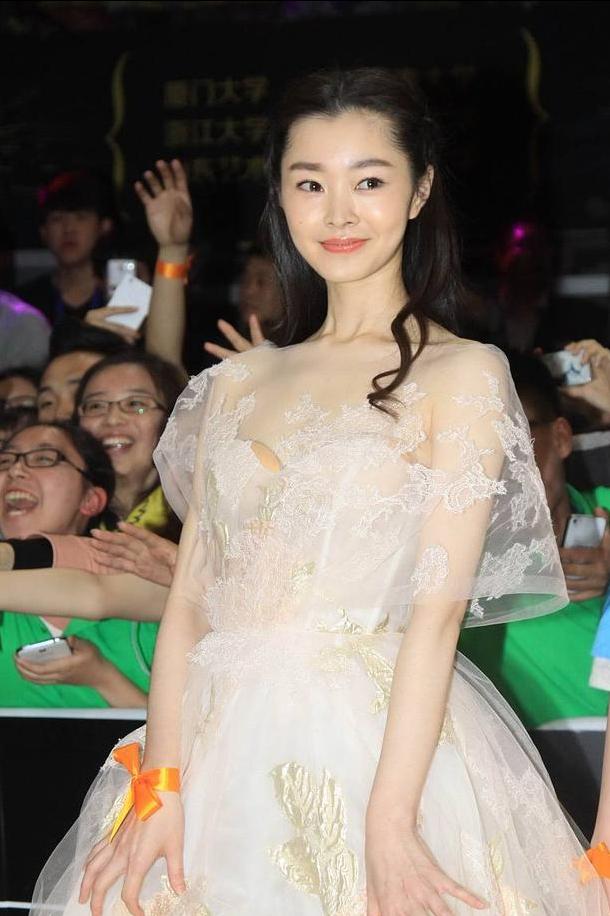 Song Yi's hot search: Lin Yun, Tian Xiwei, Ren Min, Song Yi, they all ...