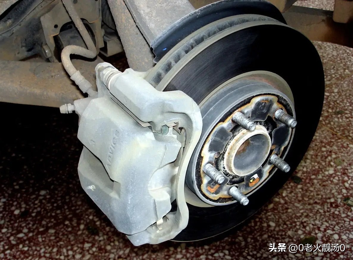 Brake driving for novice drivers - iNEWS