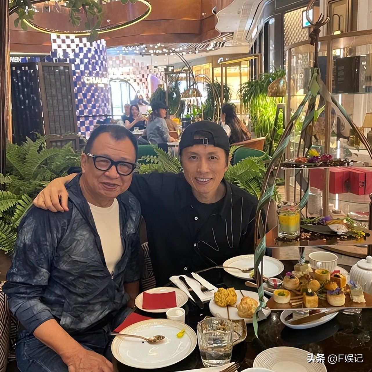 Charmaine Sheh, Huang Zihua and Xu Shaoxiong gathered for afternoon tea ...