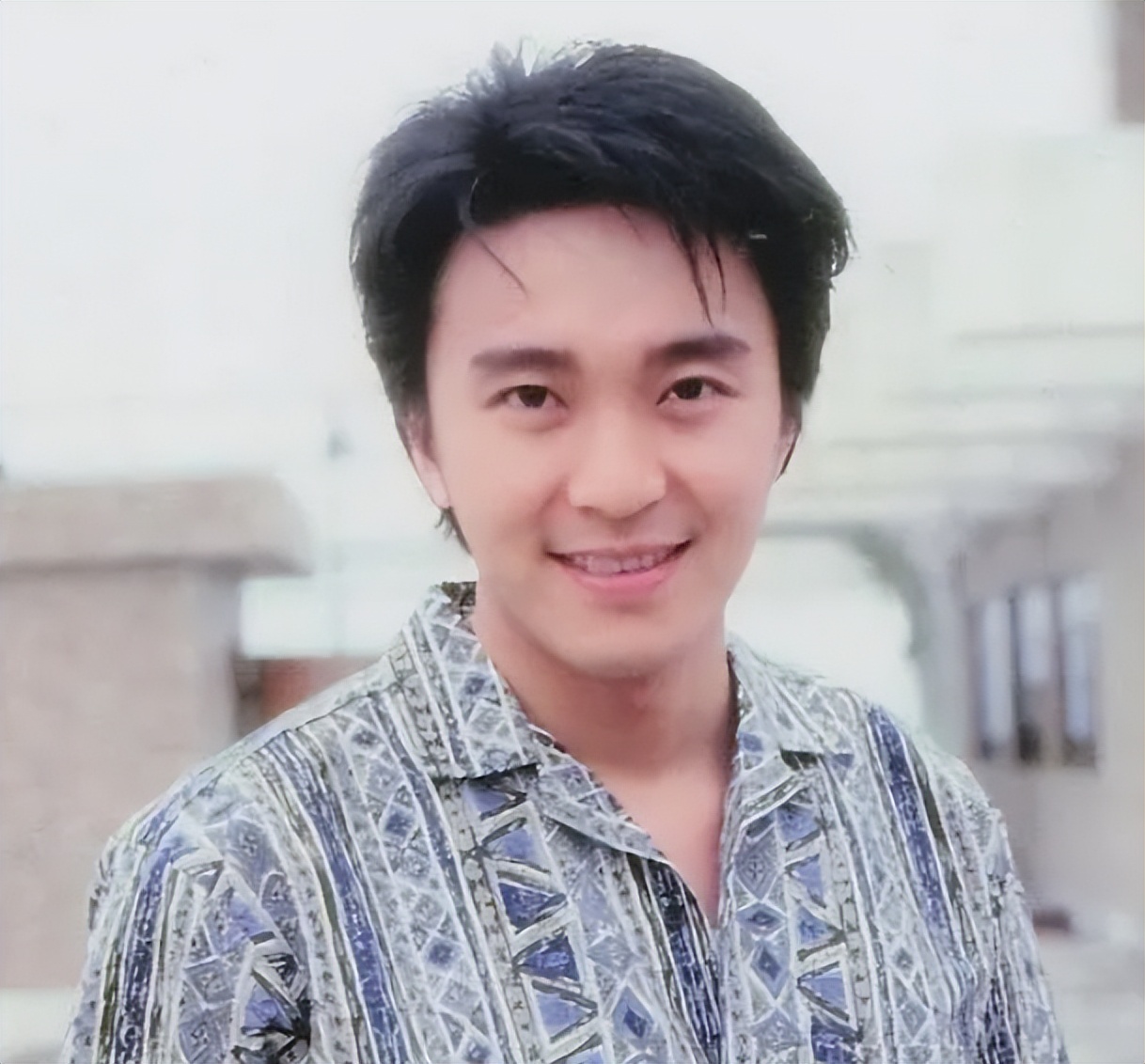 61-year-old Stephen Chow burst into tears! Watching the movie directed ...