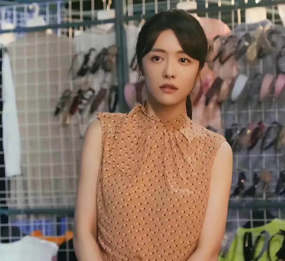 How many popular stars did the actors of "The Bottom Line" hit their ...