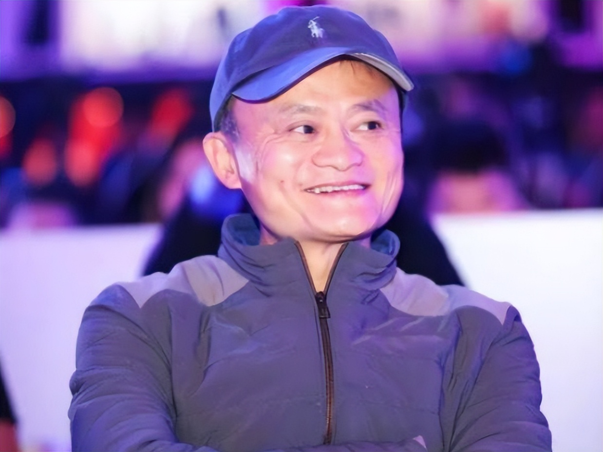 A recent photo of 58-year-old Ma Yun was exposed, with gray temples ...