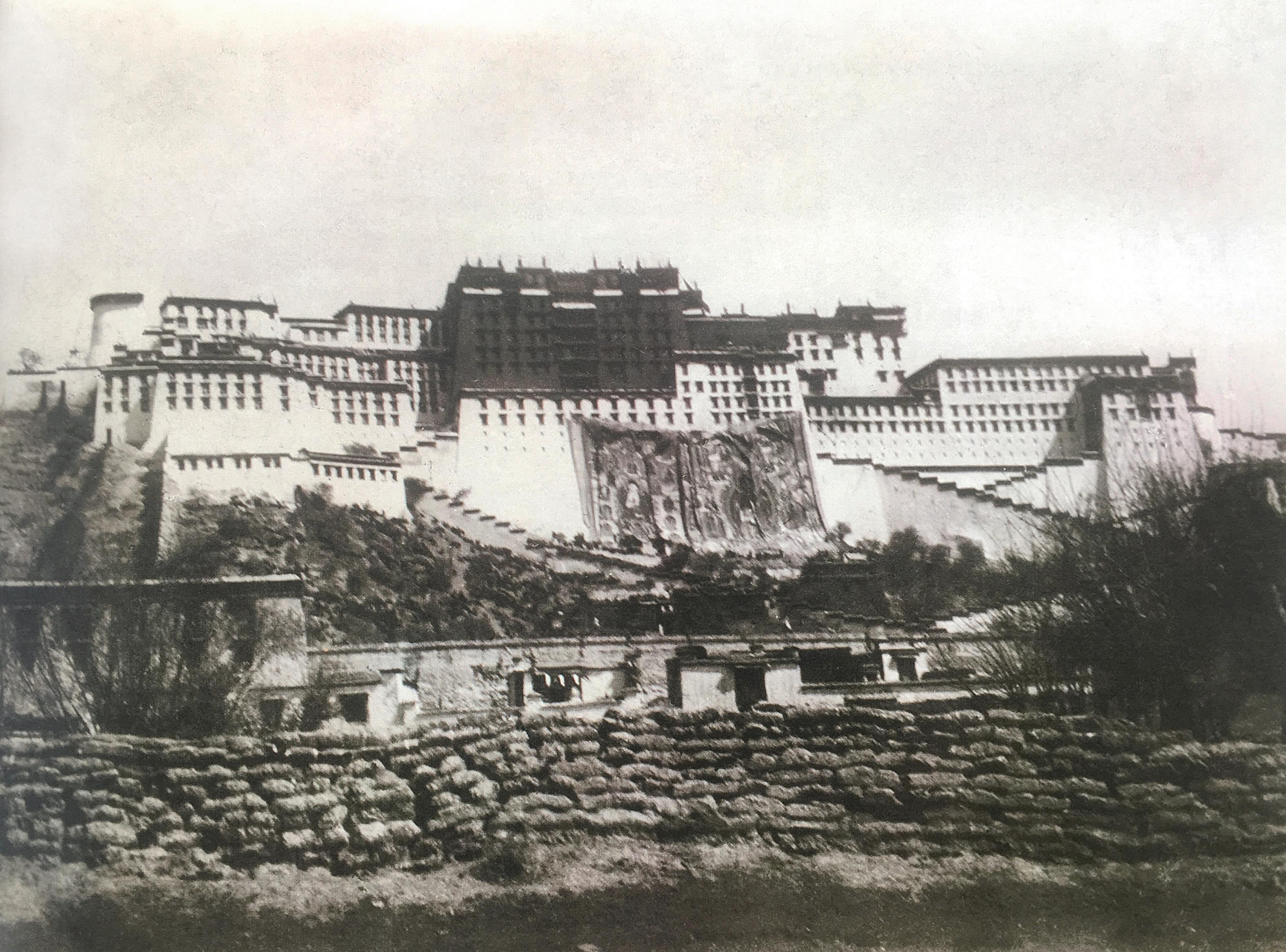 Huang Jianpeng: [Flowing Scrolls of the Potala Palace——The Potala ...