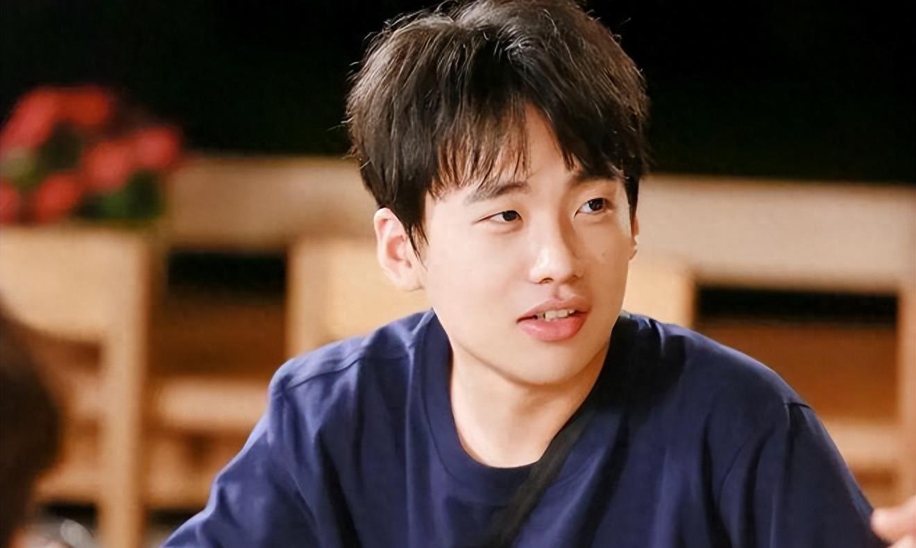 The second generation star lives like a poor second generation and is ...