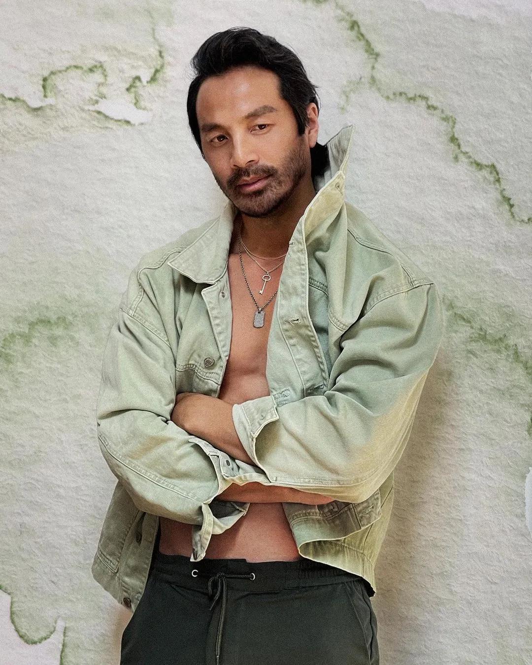 Chinese photographer Yu Tsai has shot a series of Beijing Opera-themed fashion blockbusters - iNEWS