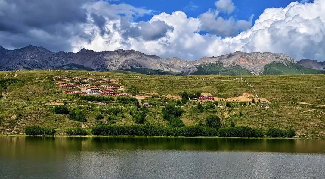 Lake Casa - This fairytale lake should be featured in Hayao Miyazaki's ...