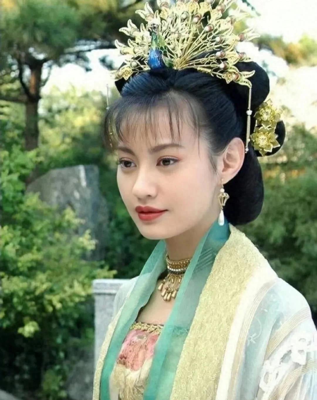 44-year-old Yang Xue was accidentally encountered in Disneyland. She ...
