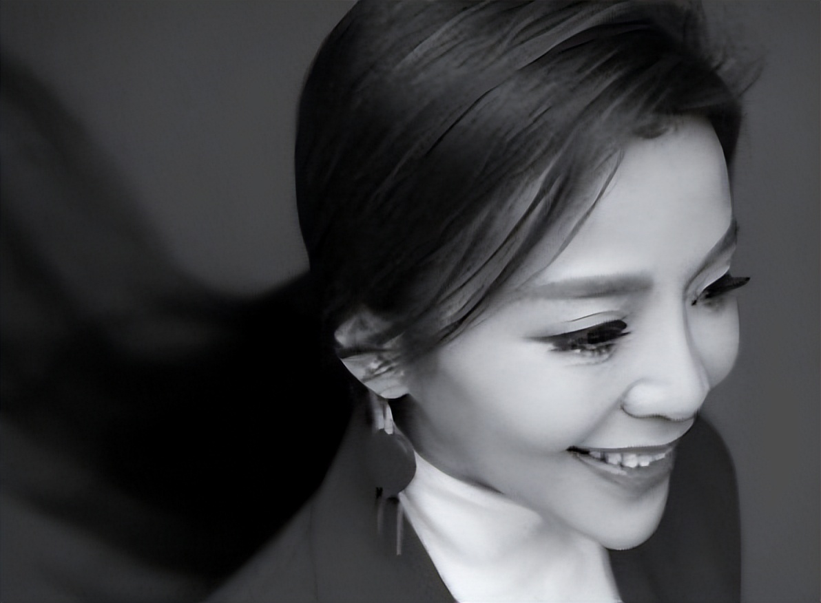 The inspirational legend of CCTV host Zhu Xun: From cleaner to the most beautiful anchor, hard ...