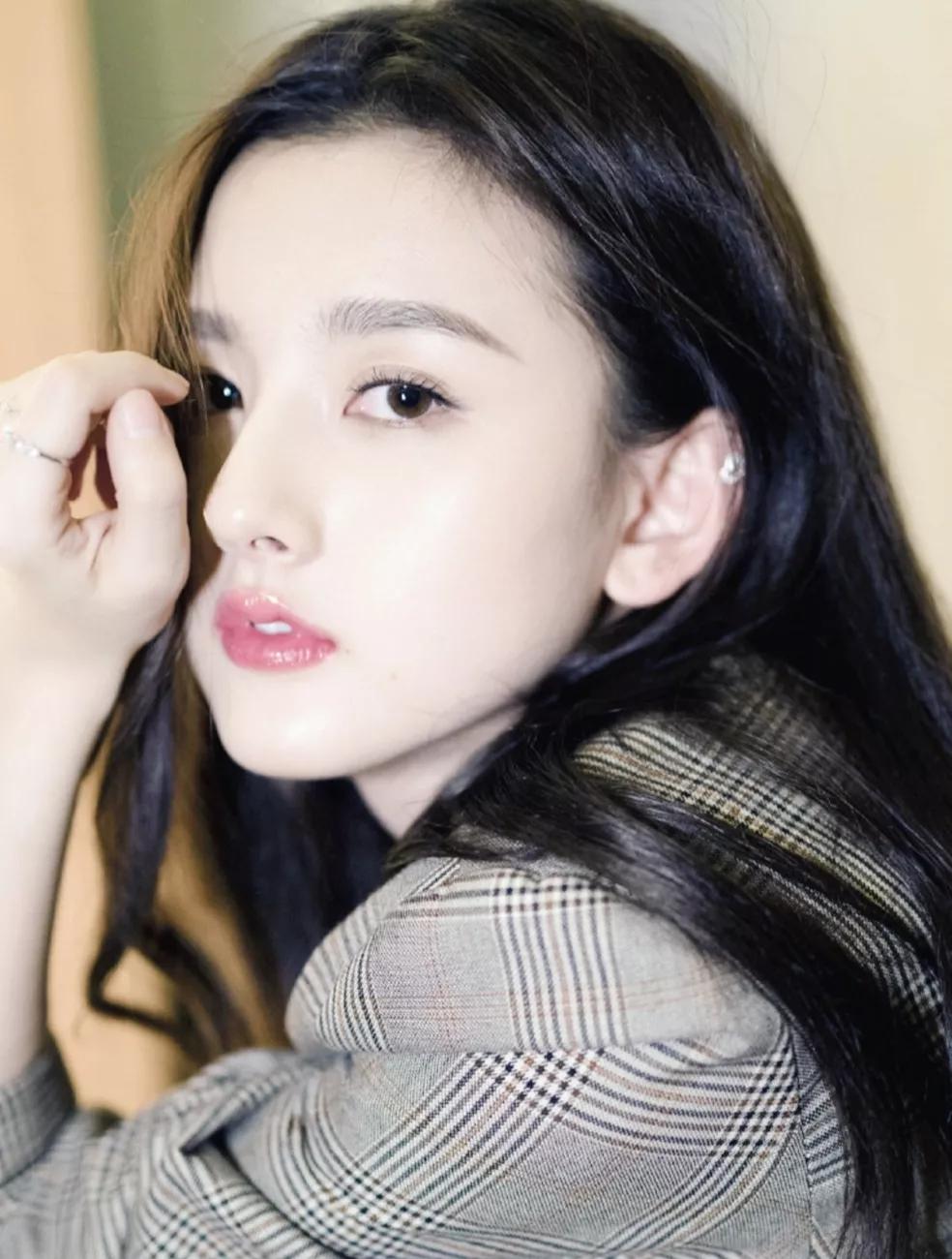 Song Zuer's photo album of flowers - iNEWS