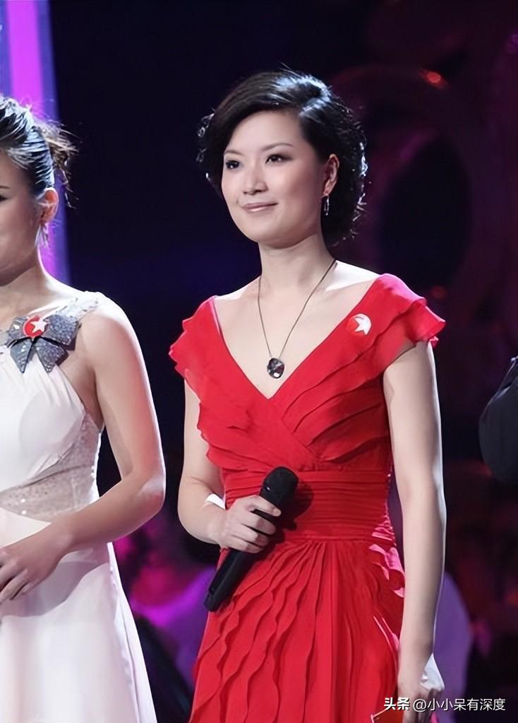 Chen Rong's recent photos are still elegant and beautiful. She is lucky ...