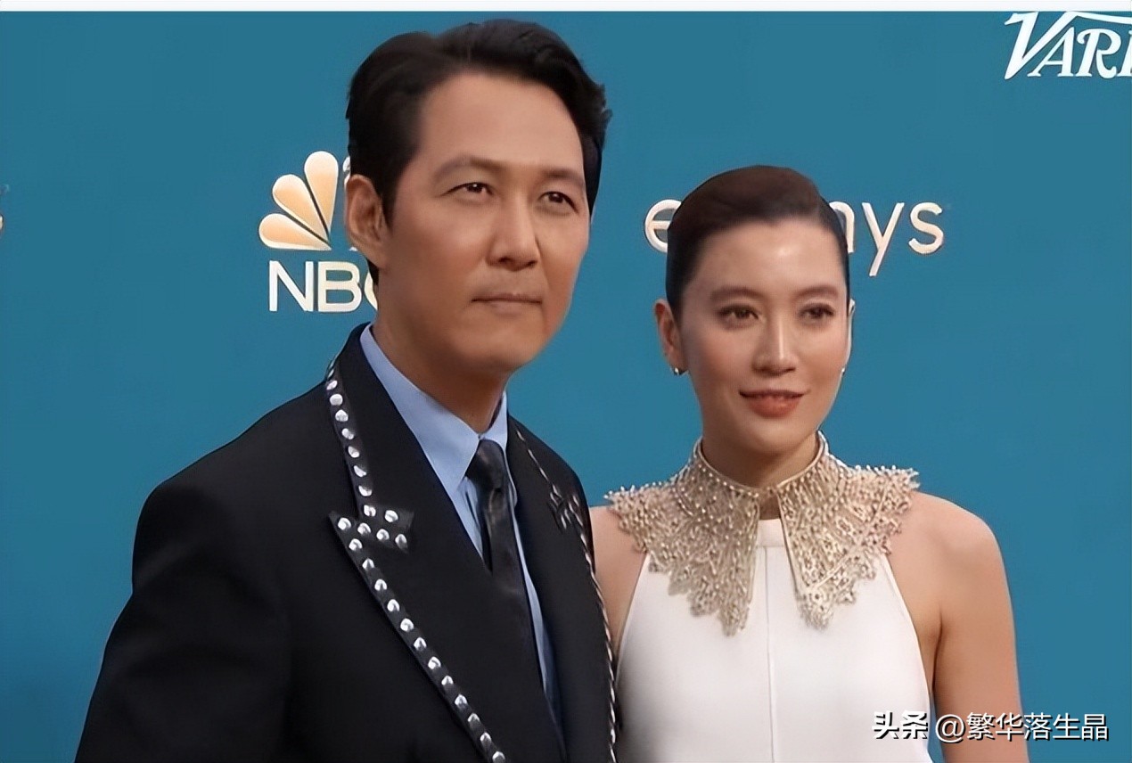 Lin Shiling and Li Zhengzai participated in the event, wearing a white ...