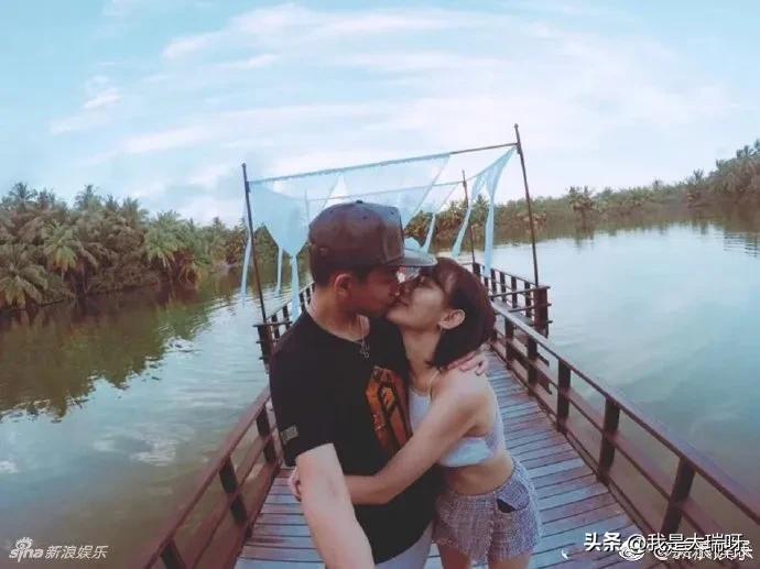 Awakened wife Liao Yuchen took a photo with her son!The copywriting is suspected of marriage ...