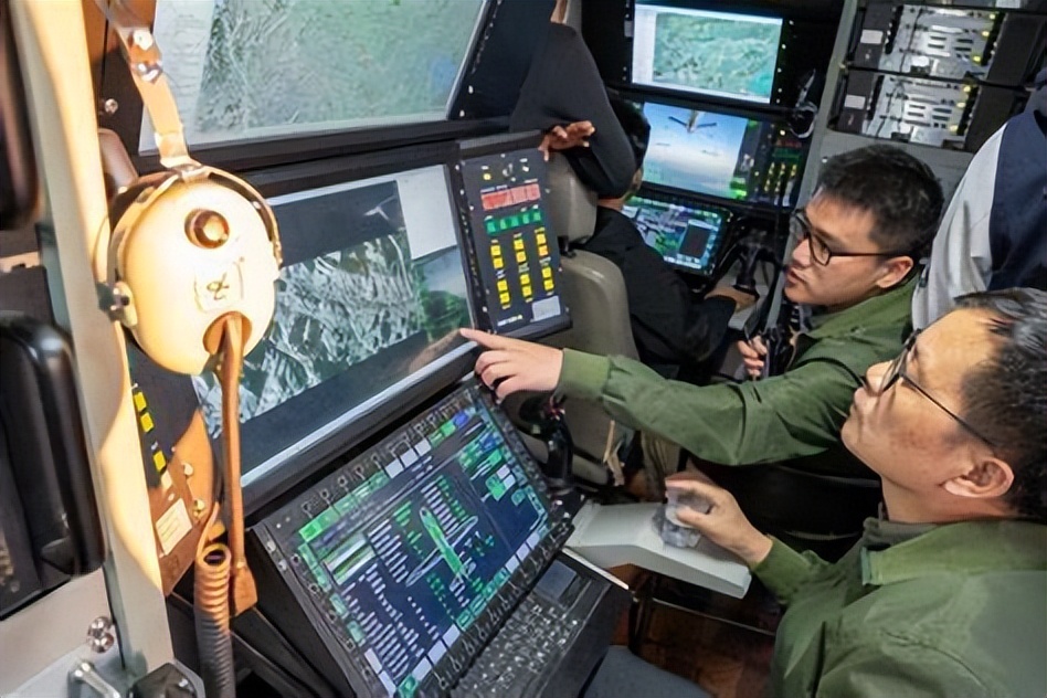 The U.S. military invents a new strategy for small combat drones: wolf ...