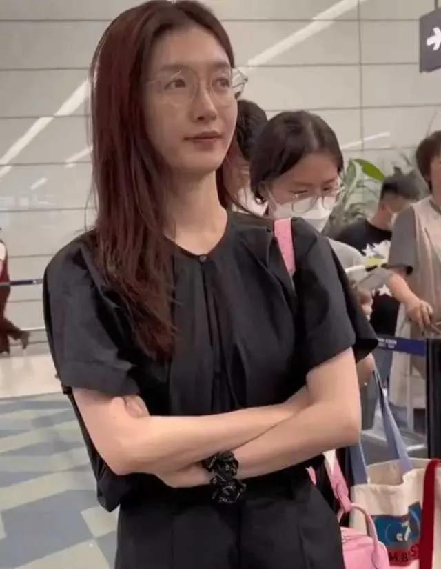 The 37-year-old Jiang Shuying's bare-faced photos were exposed and scared the whole Internet. I ...