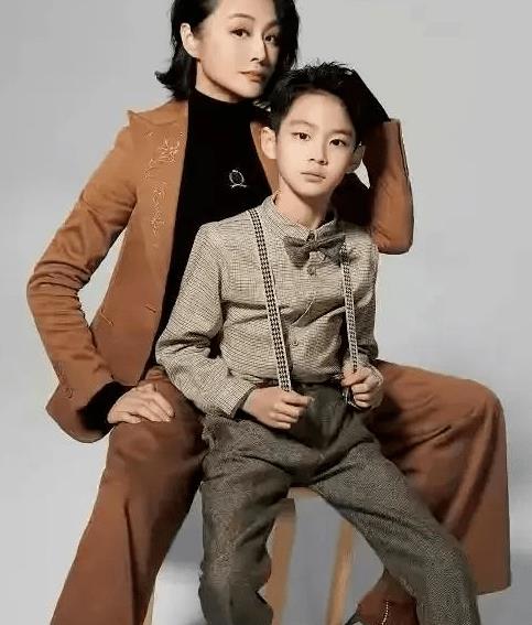 The second generation of the most handsome stars: Cao Ying's son is ...
