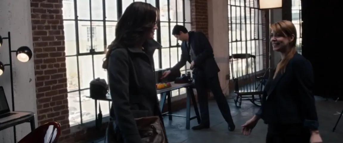 horrible!Just going to interview for a job, the actress was imprisoned ...