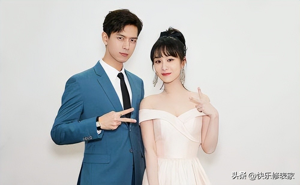 Li Xianlan Suit Cartier Watch, Wearable Clothes - iNEWS