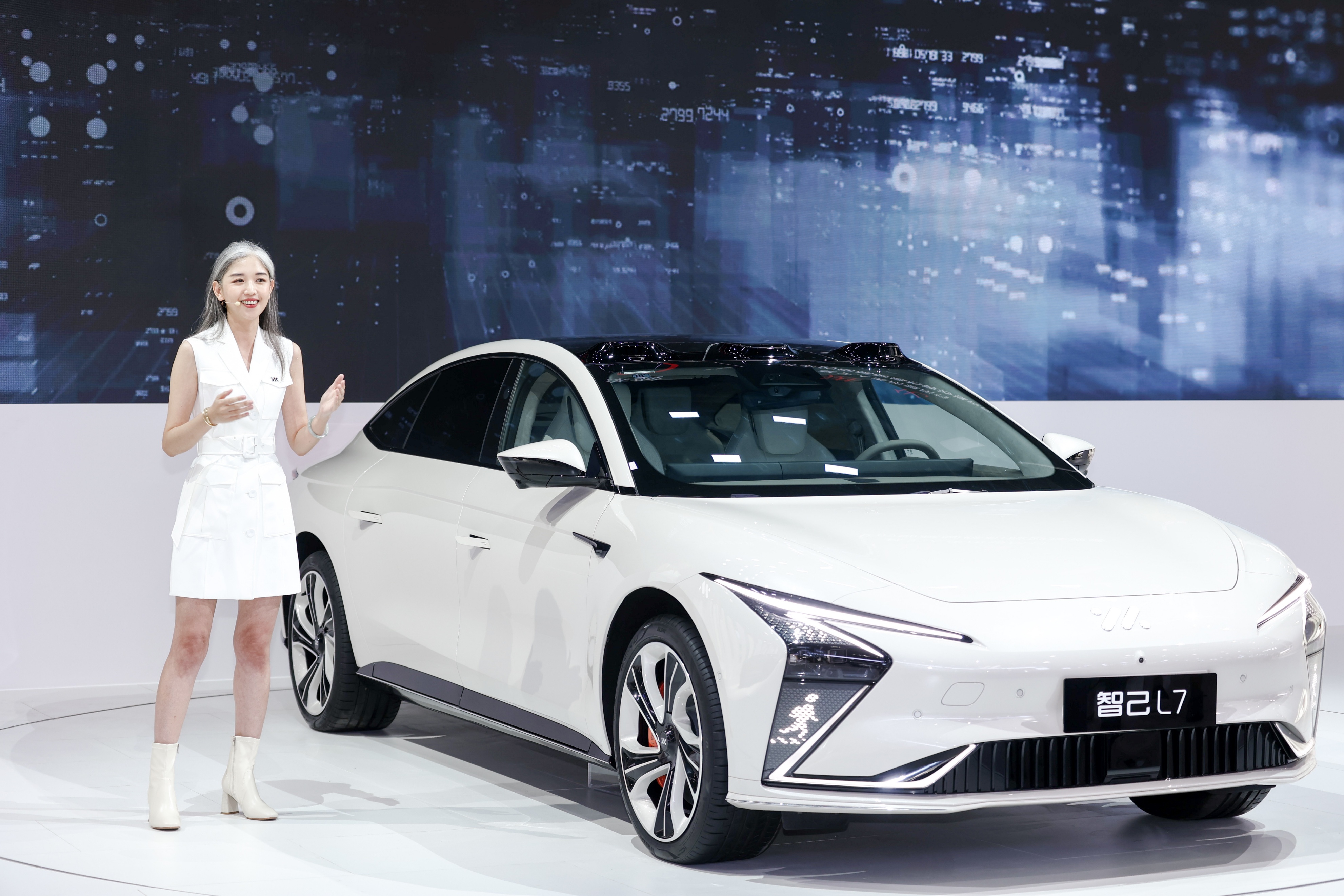 #Treasure Model#Zhiji L7 Stunningly Landed at 2022 Chengdu Auto Show ...