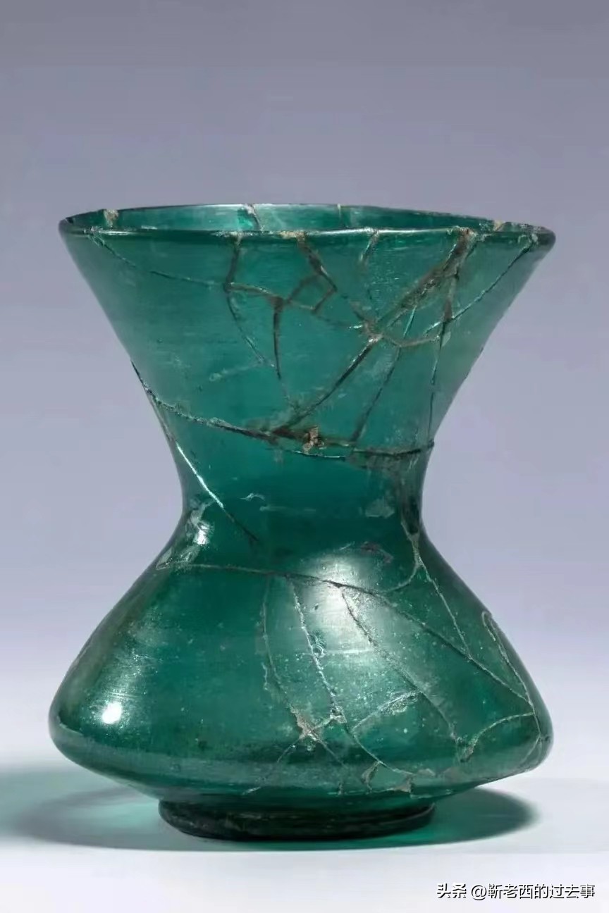 Looking at the ancient glassware and cultural differences between China ...