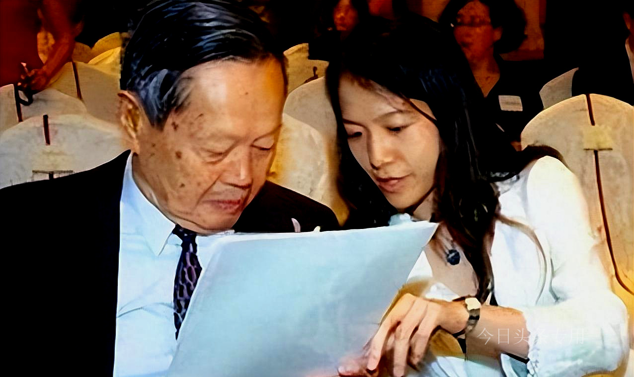 Recent photos of 47-year-old Weng Fan were exposed. Under the love and ...