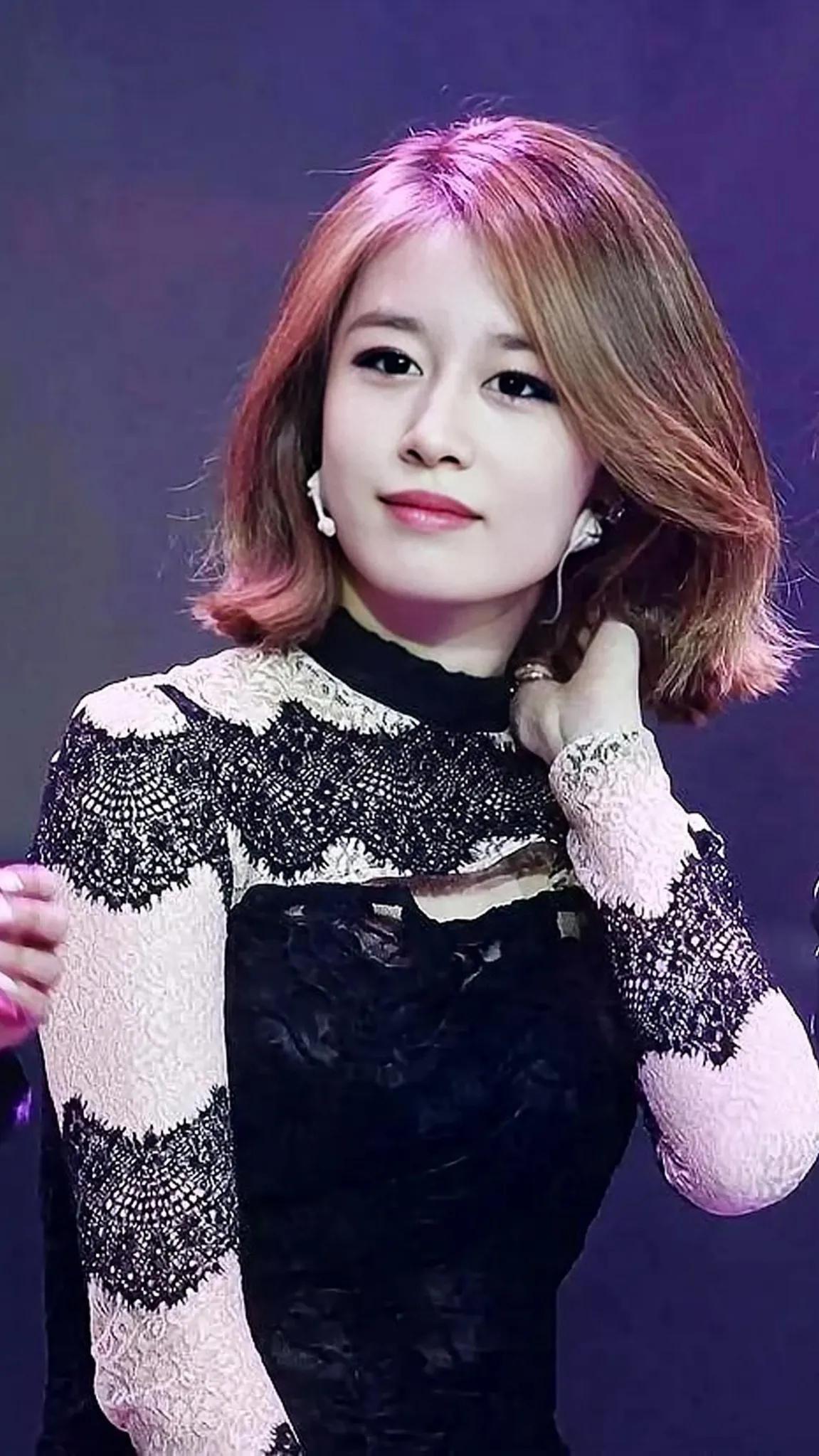 Park Ji-yeon - iNEWS