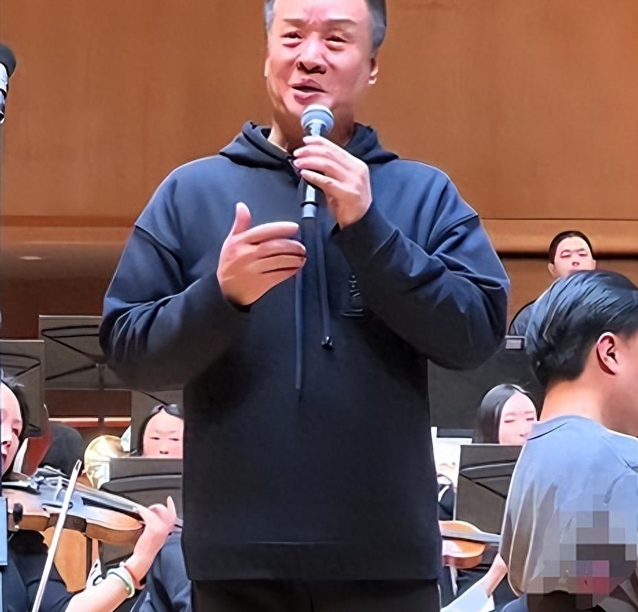 Singer Yan Weiwen, who is both talented and talented, has stayed with ...