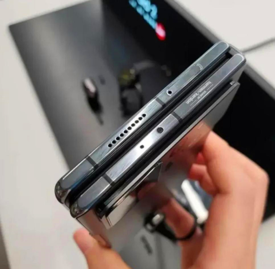 Xiaomi MIX Fold3 is confirmed again: one-inch outsole lens blessing, or listed on August 11 - iNEWS