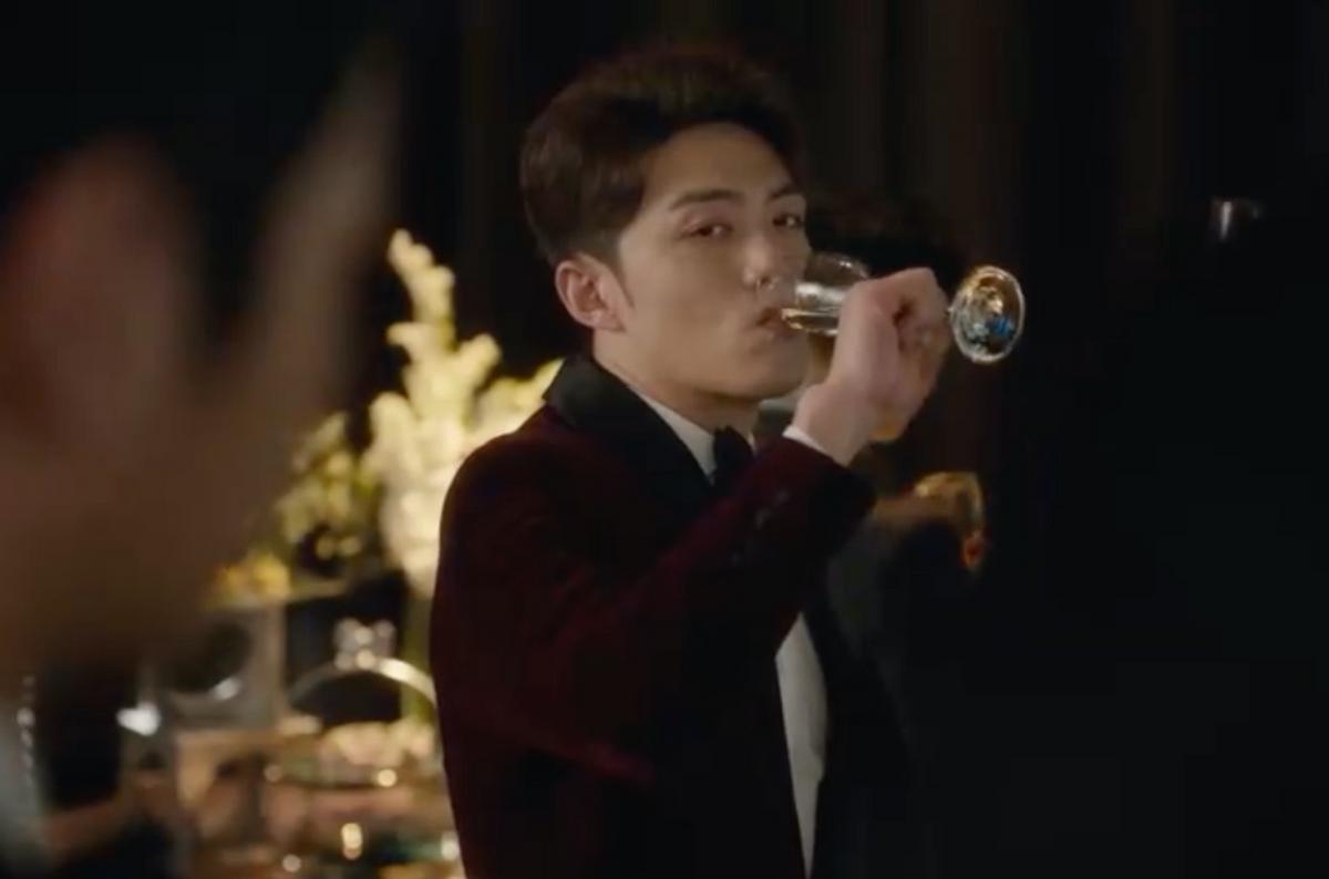 Yang Mi was imprisoned by Li Zefeng with his hands, and he still had no ...