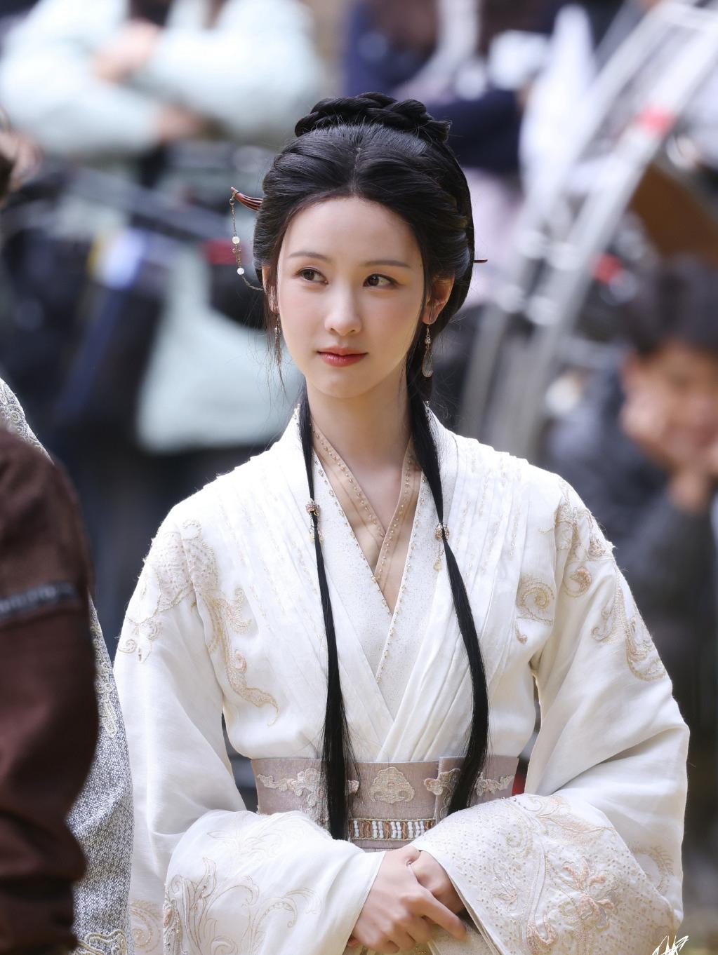 The chosen beauty in ancient costume! Chen Duling's dreamy Guili new ...