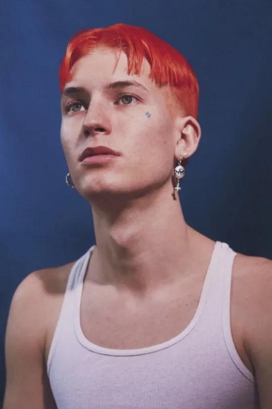 Superborn male singer Gus Dapperton becomes CELINE's newest star - iNEWS