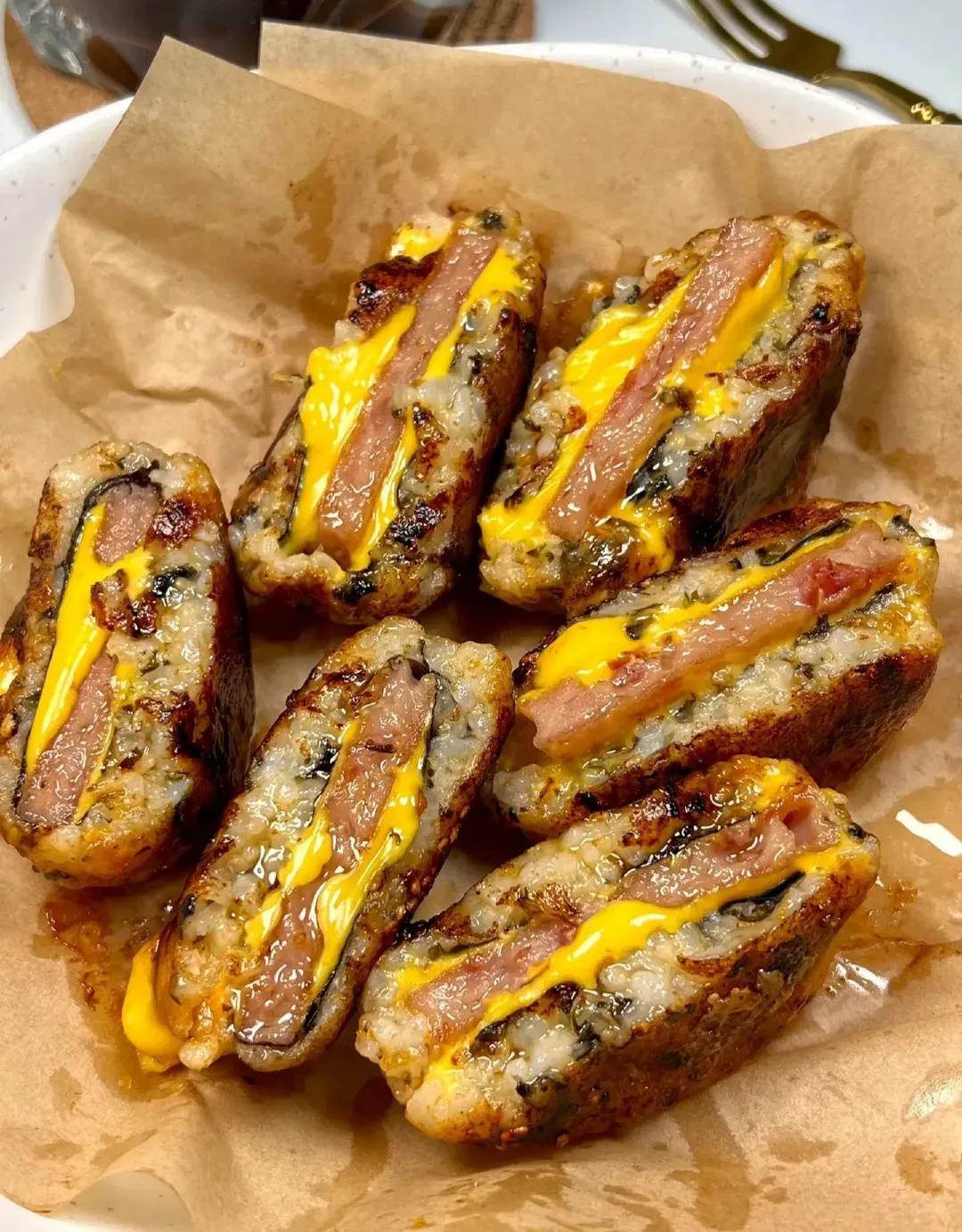 The latest practice of teriyaki cheese luncheon meat rice balls - iNEWS