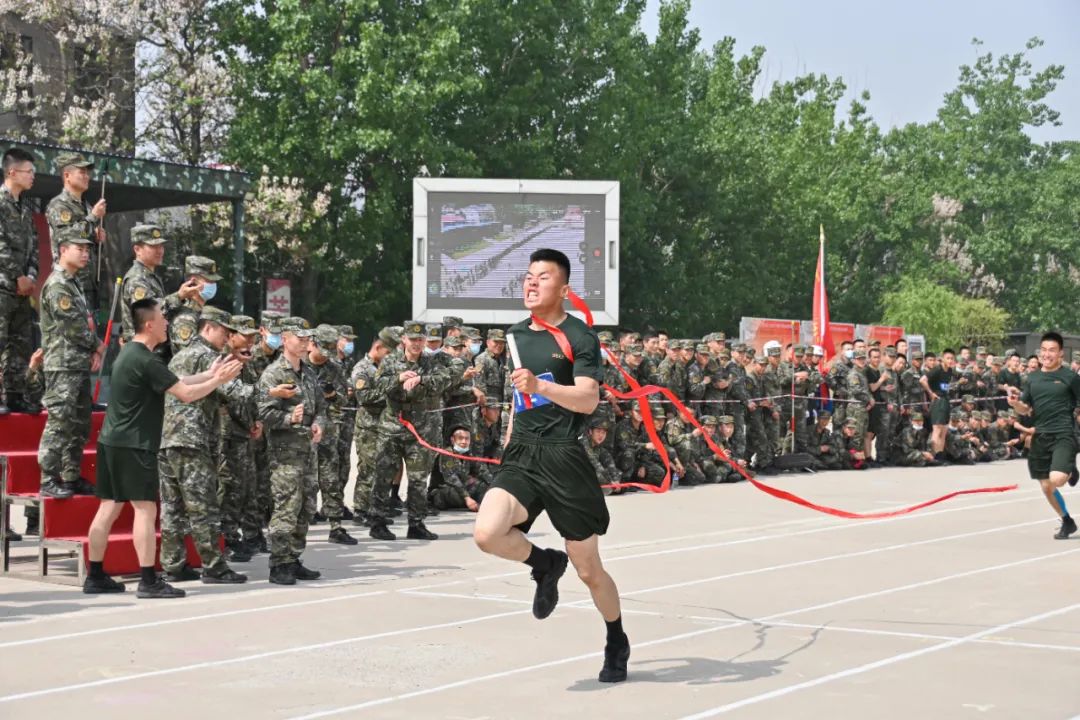 Captain Zhao's "Triple Crown Dream" - iNEWS