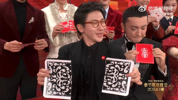 Liu Qian won numerous awards, married the heir of "Li Jia Cai" in a low ...